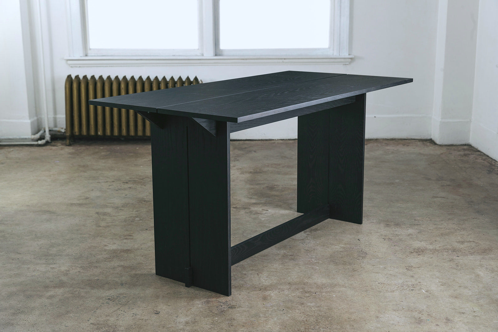 Ezra Dining Table